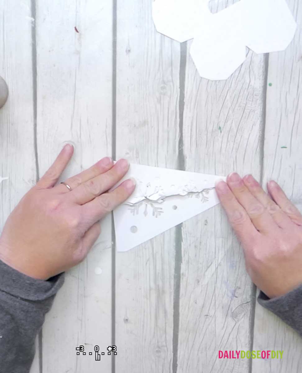 Simple 3D Christmas Tree Light Up Paper Craft - Daily Dose of DIY