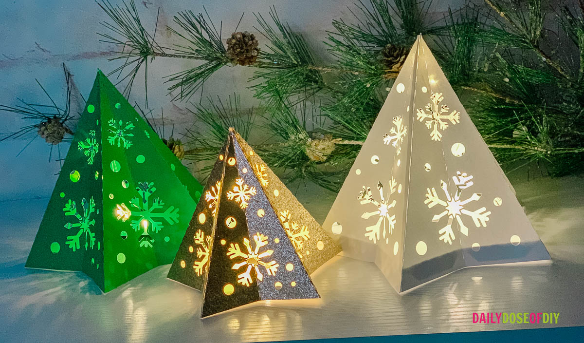 Simple 3D Christmas Tree Light Up Paper Craft - Daily Dose of DIY