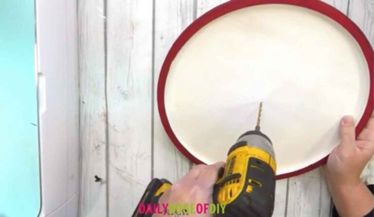 DIY Christmas Countdown Clock with Cricut - Daily Dose of DIY