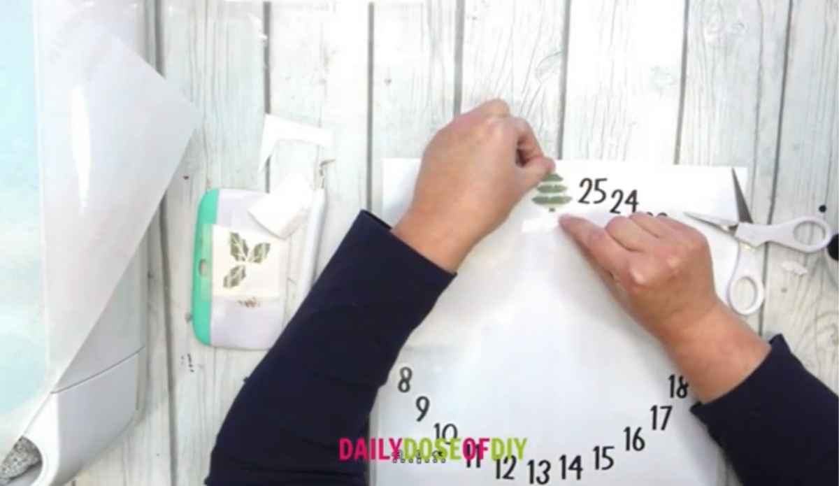 DIY Christmas Countdown Clock with Cricut - Daily Dose of DIY