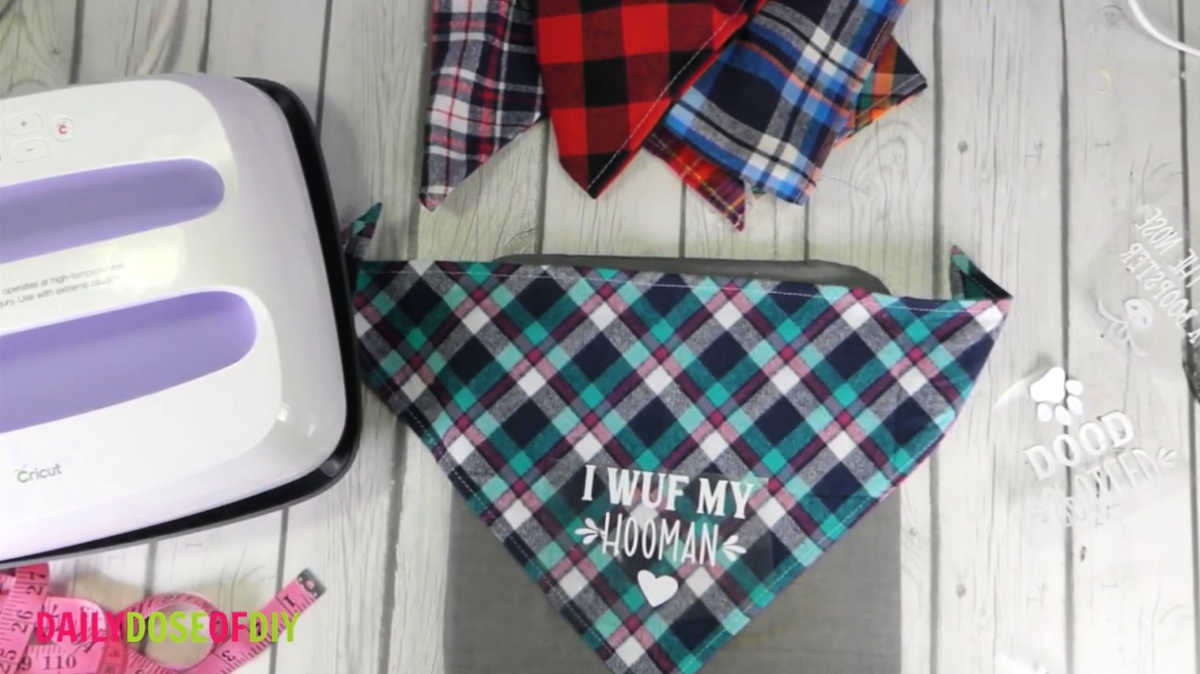 Custom Dog Bandanas with Cricut - Daily Dose of DIY
