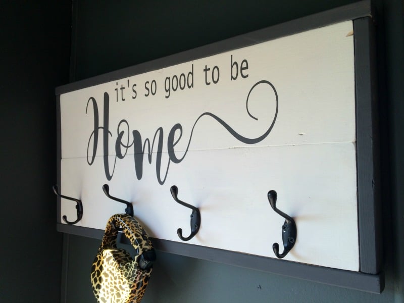 Simple DIY Coat Rack for Farmhouse Decor - Daily Dose of DIY