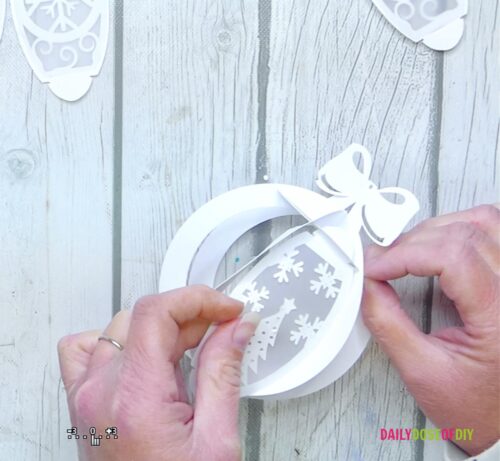 DIY Light Up 3D Paper Christmas Ornaments You'll Love - Daily Dose of DIY