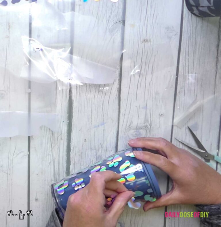 How to Wrap a Tapered Tumbler with Vinyl Tips and Tricks - Daily Dose ...