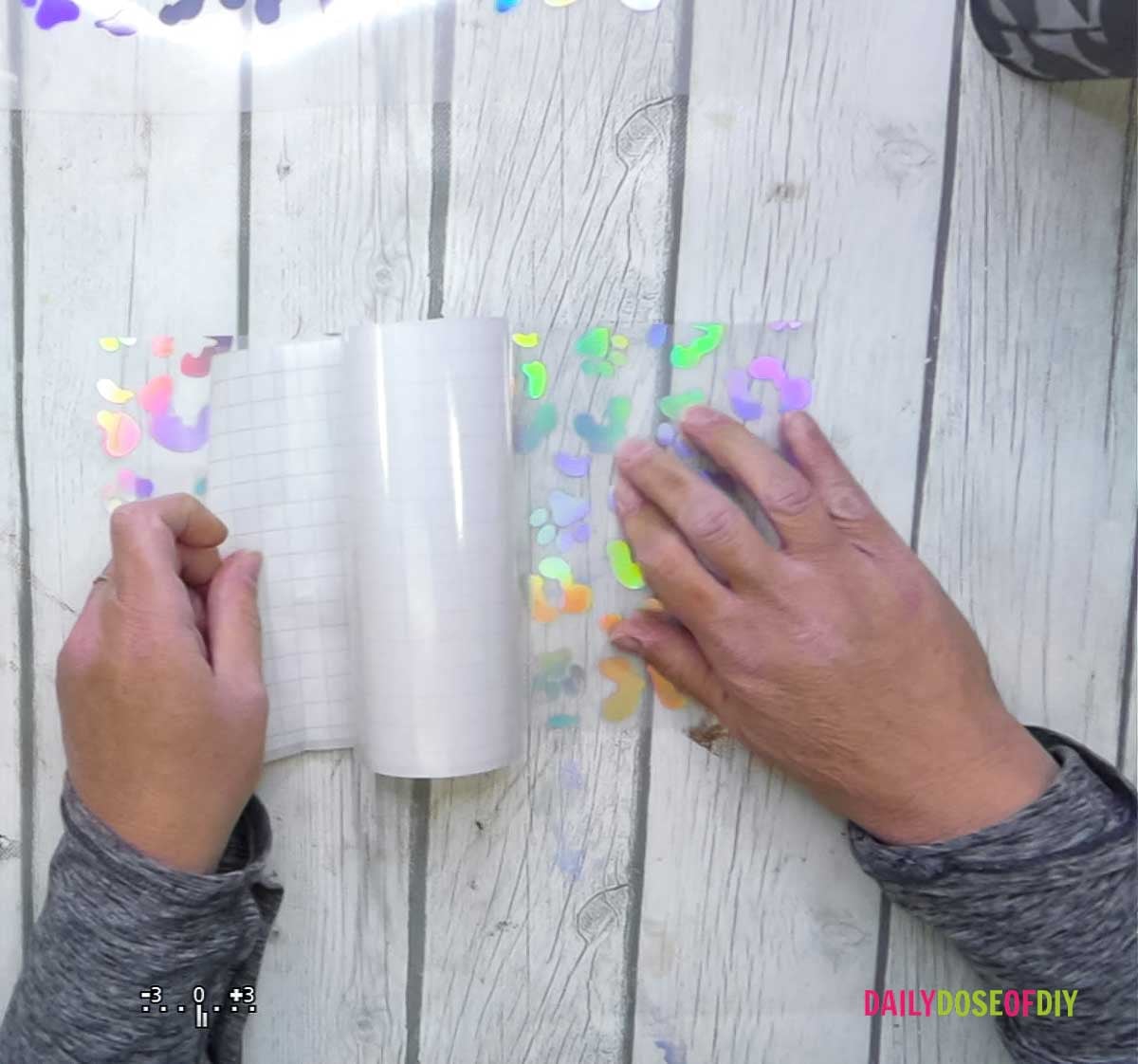 How to Wrap a Tapered Tumbler with Vinyl Tips and Tricks - Daily Dose ...